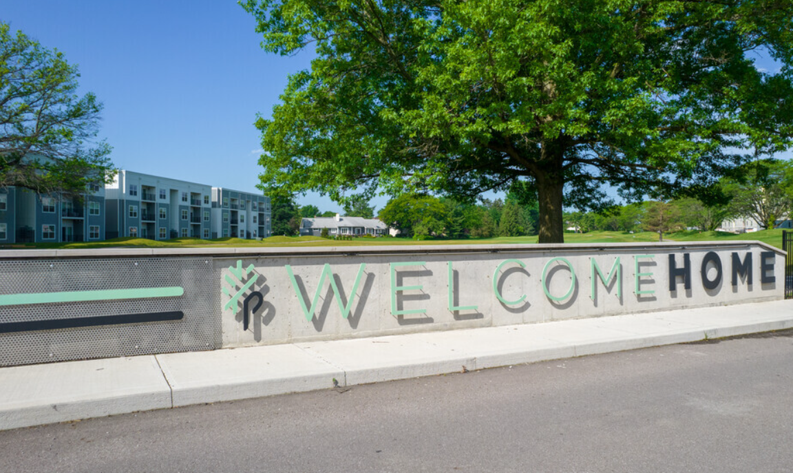 Entrance Path – Turtle Parc Apartments